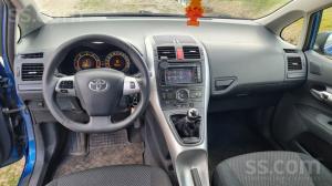 Zils Toyota Auris 2010 Rīga, ar dzinēja tilpumu 1.40 L un nobraukumu 155 tūkst. km par 3250 €, foto 6 vietnē AUTOMOTO.COM.LV