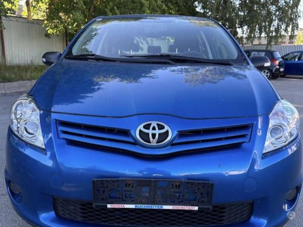 Blue Toyota Auris 2010 in Marijampole, with an engine capacity of 1.33 L and mileage of 170 thousand km for 3799 €, photo 1 on AUTOMOTO.COM.LV