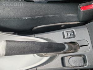 Blue Toyota Auris 2010 in Riga, with an engine capacity of 1.60 L and mileage of 116 thousand km for 5200 €, photo 14 on AUTOMOTO.COM.LV
