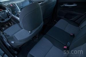 Zils Toyota Auris 2010 Valmiera, ar dzinēja tilpumu 1.40 L un nobraukumu 285 tūkst. km par 3290 €, foto 9 vietnē AUTOMOTO.COM.LV