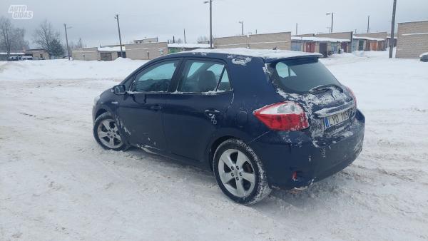 Blue Toyota Auris 2011 in Zarasai, with an engine capacity of 1.80 L and mileage of 264 thousand km for 4999 €, photo 6 on AUTOMOTO.COM.LV