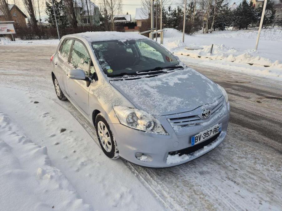 Zils Toyota Auris 2011 Tauragė, ar dzinēja tilpumu 1.36 L un nobraukumu 356 tūkst. km par 3950 €, foto 3 vietnē AUTOMOTO.COM.LV