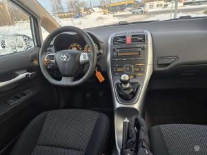 Zils Toyota Auris 2011 Tauragė, ar dzinēja tilpumu 1.36 L un nobraukumu 356 tūkst. km par 3950 €, foto 10 vietnē AUTOMOTO.COM.LV