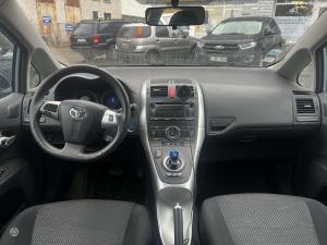 Blue Toyota Auris 2011 in Vilnius, with an engine capacity of 1.80 L and mileage of 148 thousand km for 5700 €, photo 4 on AUTOMOTO.COM.LV