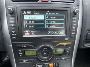 Blue Toyota Auris 2011 in Vilnius, with an engine capacity of 1.80 L and mileage of 261 thousand km for 5900 €, photo 15 on AUTOMOTO.COM.LV