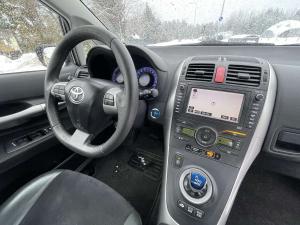 Blue Toyota Auris 2011 in Vilnius, with an engine capacity of 1.80 L and mileage of 261 thousand km for 5900 €, photo 25 on AUTOMOTO.COM.LV