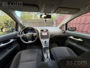 Zils Toyota Auris 2011 Rīga, ar dzinēja tilpumu 1.80 L un nobraukumu 244 tūkst. km par 5900 €, foto 6 vietnē AUTOMOTO.COM.LV