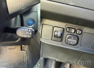 Zils Toyota Auris 2011 Rīga, ar dzinēja tilpumu 1.80 L un nobraukumu 244 tūkst. km par 5900 €, foto 11 vietnē AUTOMOTO.COM.LV