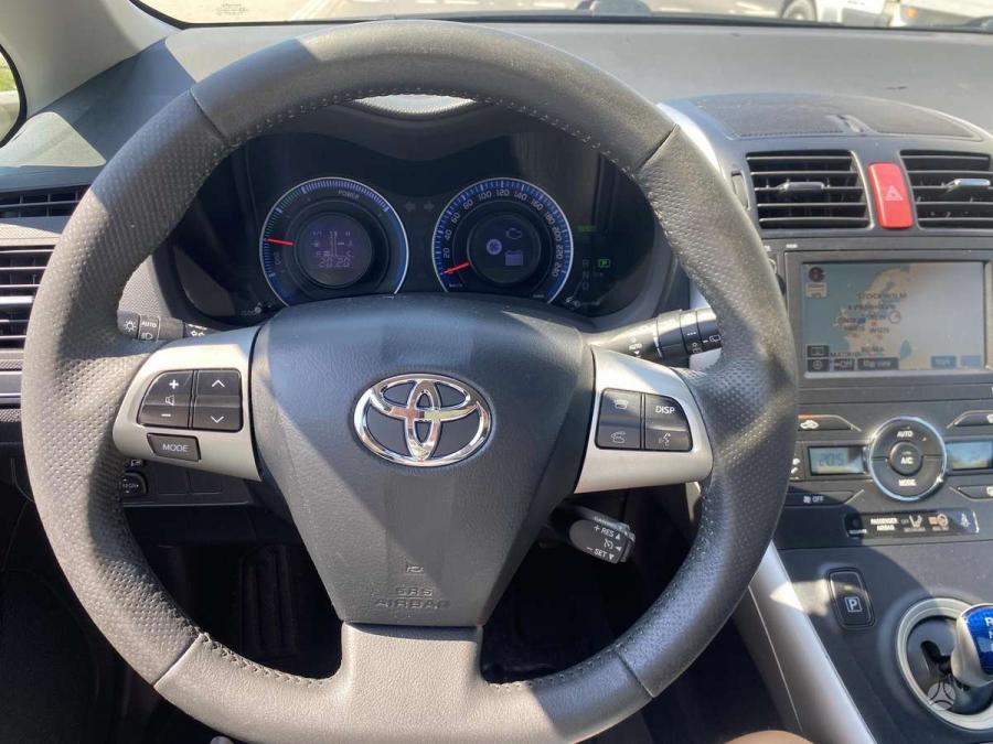 Zils Toyota Auris 2011 Viļņa, ar dzinēja tilpumu 1.80 L un nobraukumu 280 tūkst. km par 5999 €, foto 10 vietnē AUTOMOTO.COM.LV
