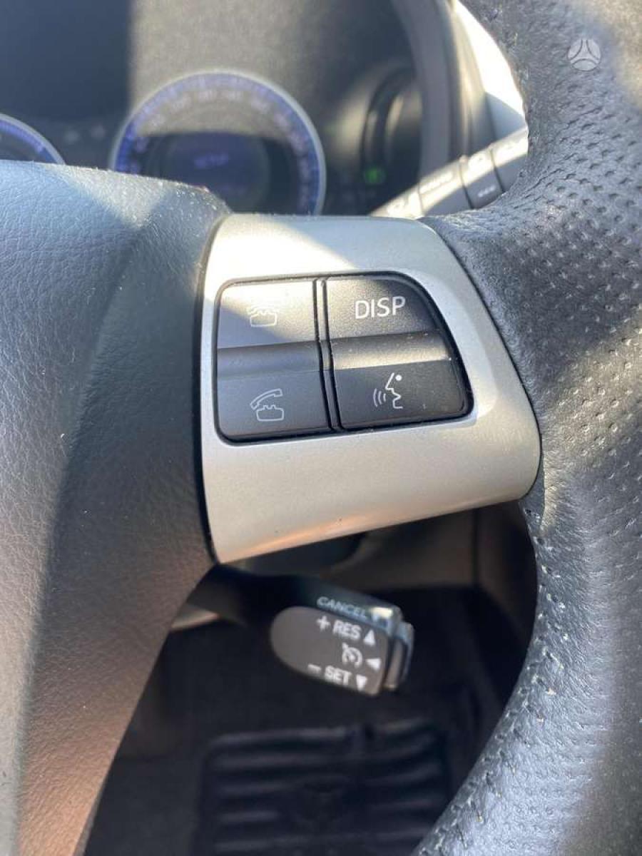 Zils Toyota Auris 2011 Viļņa, ar dzinēja tilpumu 1.80 L un nobraukumu 280 tūkst. km par 5999 €, foto 13 vietnē AUTOMOTO.COM.LV