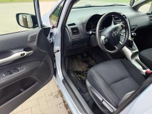Blue Toyota Auris 2011 in Taurage, with an engine capacity of 2.00 L and mileage of 247 thousand km for 5000 €, photo 11 on AUTOMOTO.COM.LV