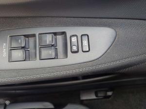 Blue Toyota Auris 2011 in Taurage, with an engine capacity of 2.00 L and mileage of 247 thousand km for 5000 €, photo 16 on AUTOMOTO.COM.LV