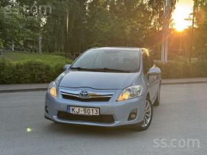 Синий Тойота Аурис 2011 в Юрмала, объемом двигателя 1.80 л и пробегом 274 тыс. км за 6000 €, фото 16 на AUTOMOTO.COM.LV