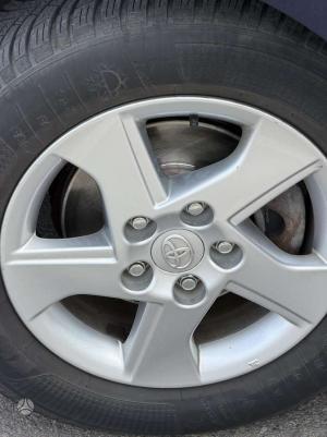 Zils Toyota Auris 2011 Viļņa, ar dzinēja tilpumu 1.80 L un nobraukumu 221 tūkst. km par 6450 €, foto 7 vietnē AUTOMOTO.COM.LV
