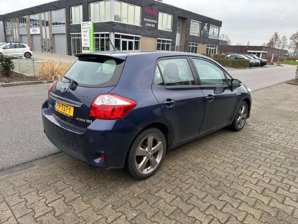 Blue Toyota Auris 2012 in Vilnius, with an engine capacity of 1.80 L and mileage of 256 thousand km for 6500 €, photo 7 on AUTOMOTO.COM.LV