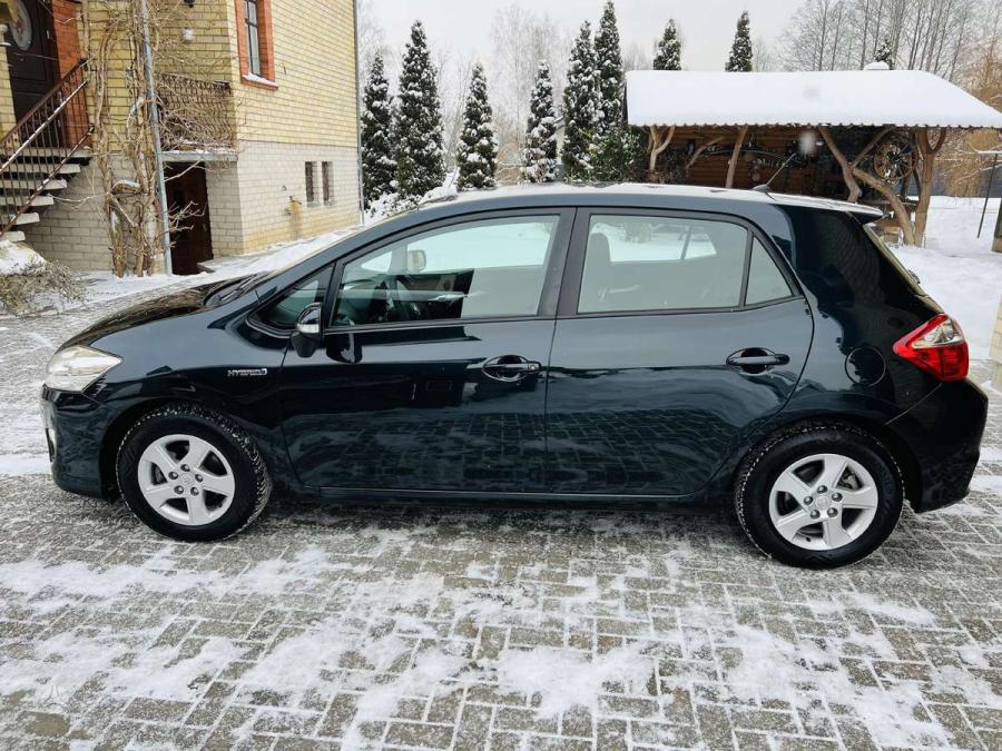 Zils Toyota Auris 2012 Prienai, ar dzinēja tilpumu 1.80 L un nobraukumu 296 tūkst. km par 6199 €, foto 2 vietnē AUTOMOTO.COM.LV