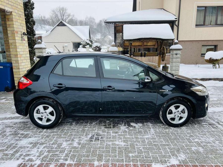 Zils Toyota Auris 2012 Prienai, ar dzinēja tilpumu 1.80 L un nobraukumu 296 tūkst. km par 6199 €, foto 6 vietnē AUTOMOTO.COM.LV
