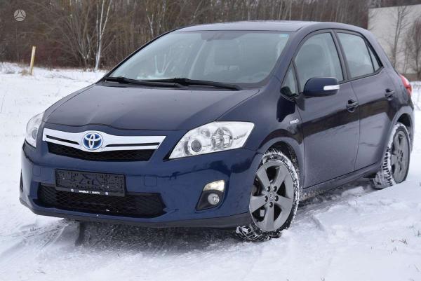 Blue Toyota Auris 2012 in Vilnius, with an engine capacity of 1.80 L and mileage of 256 thousand km for 6500 €, photo 5 on AUTOMOTO.COM.LV