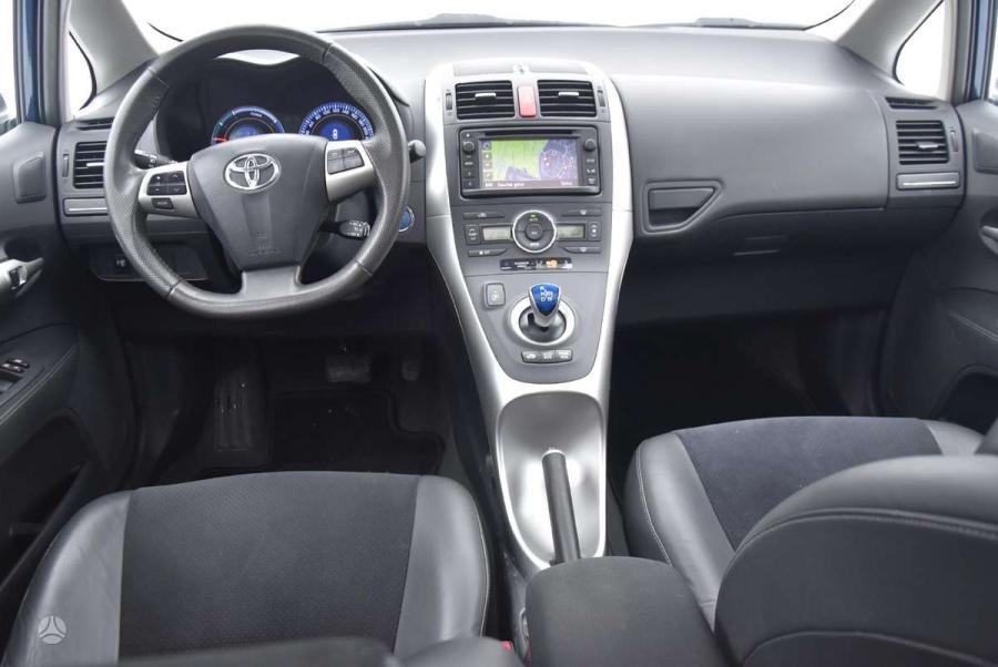 Zils Toyota Auris 2012 Viļņa, ar dzinēja tilpumu 1.80 L un nobraukumu 256 tūkst. km par 6500 €, foto 12 vietnē AUTOMOTO.COM.LV