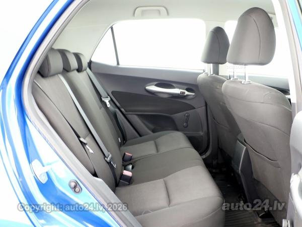 Blue Toyota Auris 2012 in Tallinn, with an engine capacity of 1.60 L and mileage of 258 thousand km for 2499 €, photo 8 on AUTOMOTO.COM.LV