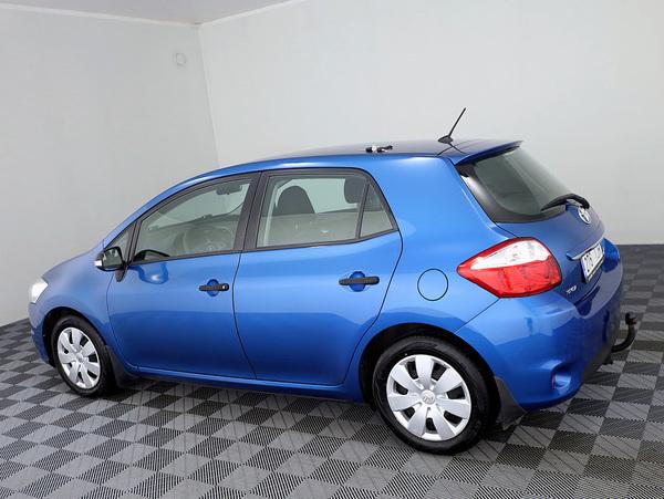 Zils Toyota Auris 2012 Tallina, ar dzinēja tilpumu 1.60 L un nobraukumu 258 tūkst. km par 2499 €, foto 5 vietnē AUTOMOTO.COM.LV