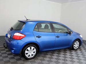 Zils Toyota Auris 2012 Tallina, ar dzinēja tilpumu 1.60 L un nobraukumu 258 tūkst. km par 2499 €, foto 12 vietnē AUTOMOTO.COM.LV