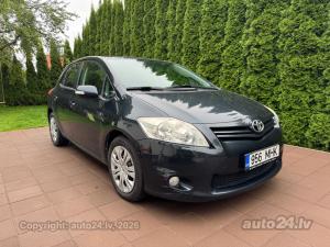 Zils Toyota Auris 2012 Tallina, ar dzinēja tilpumu 1.60 L un nobraukumu 230 tūkst. km par 3900 €, foto 3 vietnē AUTOMOTO.COM.LV