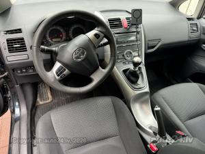 Zils Toyota Auris 2012 Tallina, ar dzinēja tilpumu 1.60 L un nobraukumu 230 tūkst. km par 3900 €, foto 7 vietnē AUTOMOTO.COM.LV