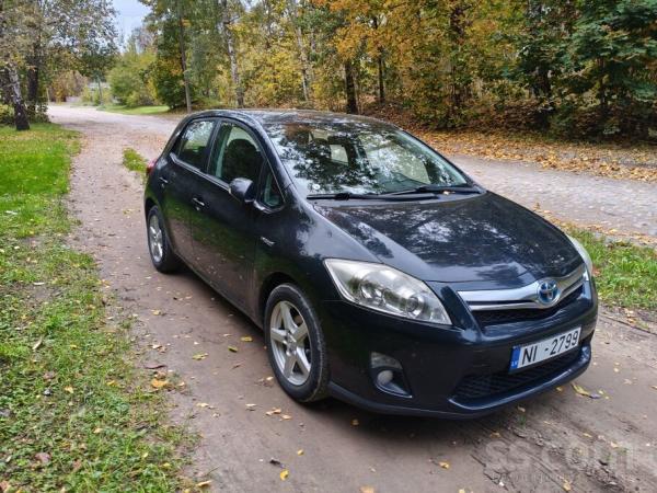 Синий Тойота Аурис 2012 в Рига, объемом двигателя 1.80 л и пробегом 229 тыс. км за 6490 €, фото 9 на AUTOMOTO.COM.LV