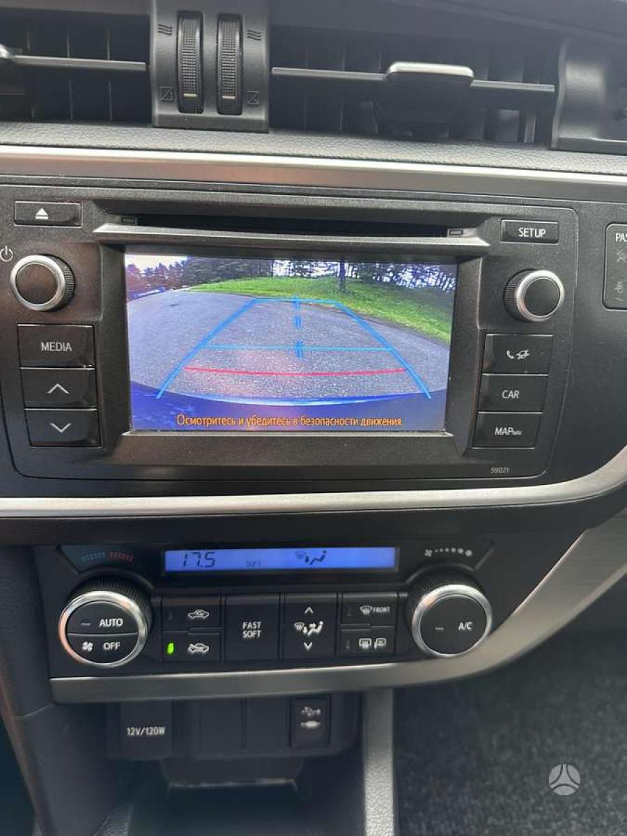 Blue Toyota Auris 2013 in Ukmerge, with an engine capacity of 1.36 L and mileage of 210 thousand km for 5350 €, photo 14 on AUTOMOTO.COM.LV