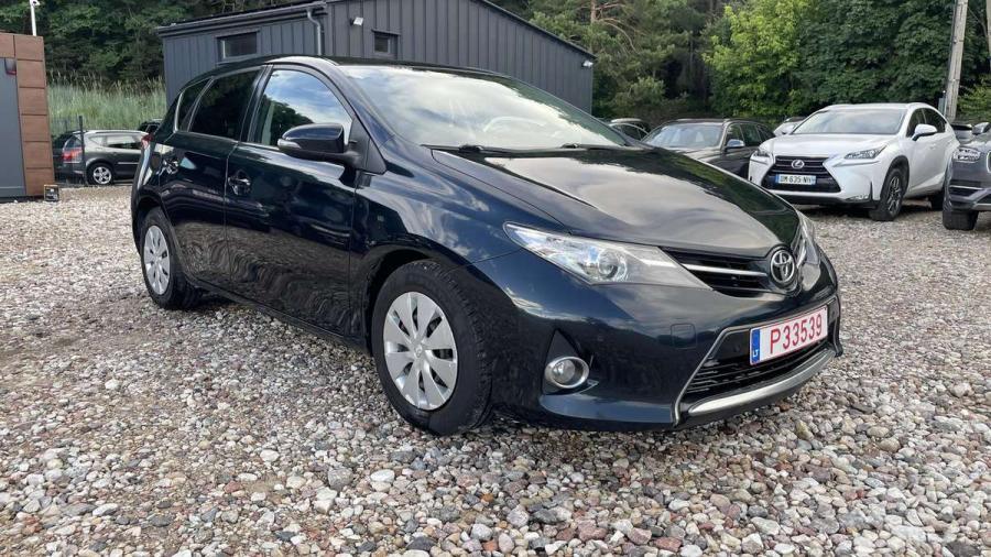 Zils Toyota Auris 2013 Kauņa, ar dzinēja tilpumu 1.36 L un nobraukumu 135 tūkst. km par 6800 €, foto 4 vietnē AUTOMOTO.COM.LV