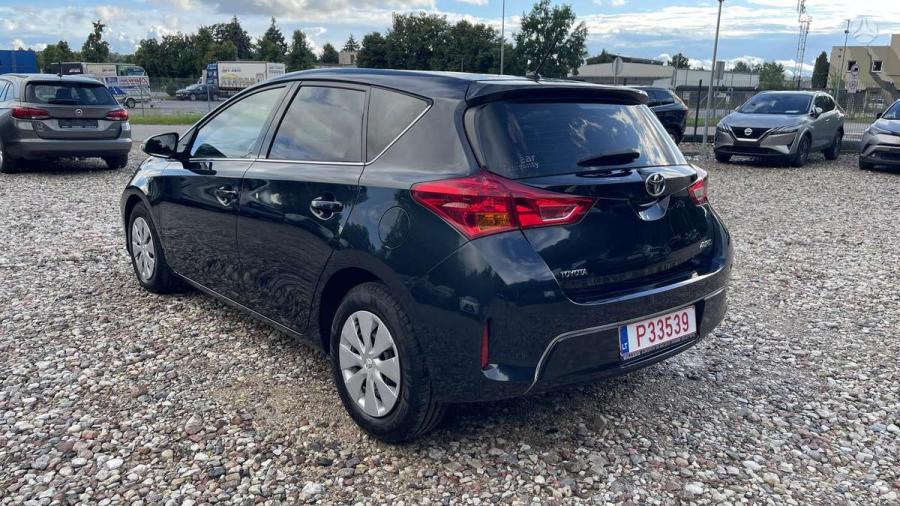 Zils Toyota Auris 2013 Kauņa, ar dzinēja tilpumu 1.36 L un nobraukumu 135 tūkst. km par 6800 €, foto 8 vietnē AUTOMOTO.COM.LV