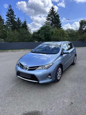 Zils Toyota Auris 2013 Ukmergė, ar dzinēja tilpumu 1.60 L un nobraukumu 207 tūkst. km par 7999 €, foto  vietnē AUTOMOTO.COM.LV