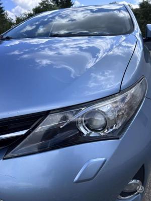 Blue Toyota Auris 2013 in Ukmerge, with an engine capacity of 1.60 L and mileage of 207 thousand km for 7999 €, photo 15 on AUTOMOTO.COM.LV