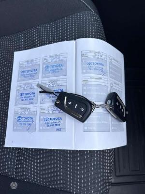 Blue Toyota Auris 2013 in Ukmerge, with an engine capacity of 1.60 L and mileage of 207 thousand km for 7999 €, photo 16 on AUTOMOTO.COM.LV
