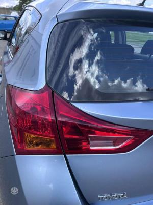 Blue Toyota Auris 2013 in Ukmerge, with an engine capacity of 1.60 L and mileage of 207 thousand km for 7999 €, photo 25 on AUTOMOTO.COM.LV