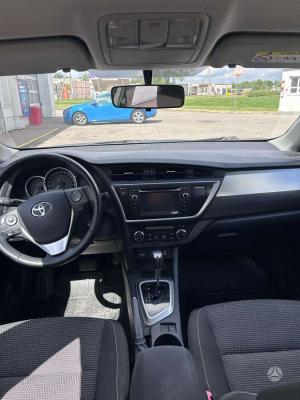 Blue Toyota Auris 2013 in Ukmerge, with an engine capacity of 1.60 L and mileage of 207 thousand km for 7999 €, photo 42 on AUTOMOTO.COM.LV