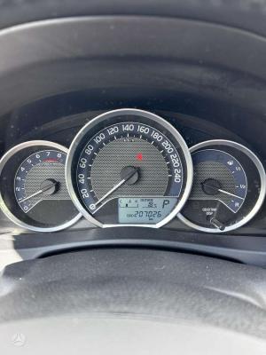 Blue Toyota Auris 2013 in Ukmerge, with an engine capacity of 1.60 L and mileage of 207 thousand km for 7999 €, photo 43 on AUTOMOTO.COM.LV