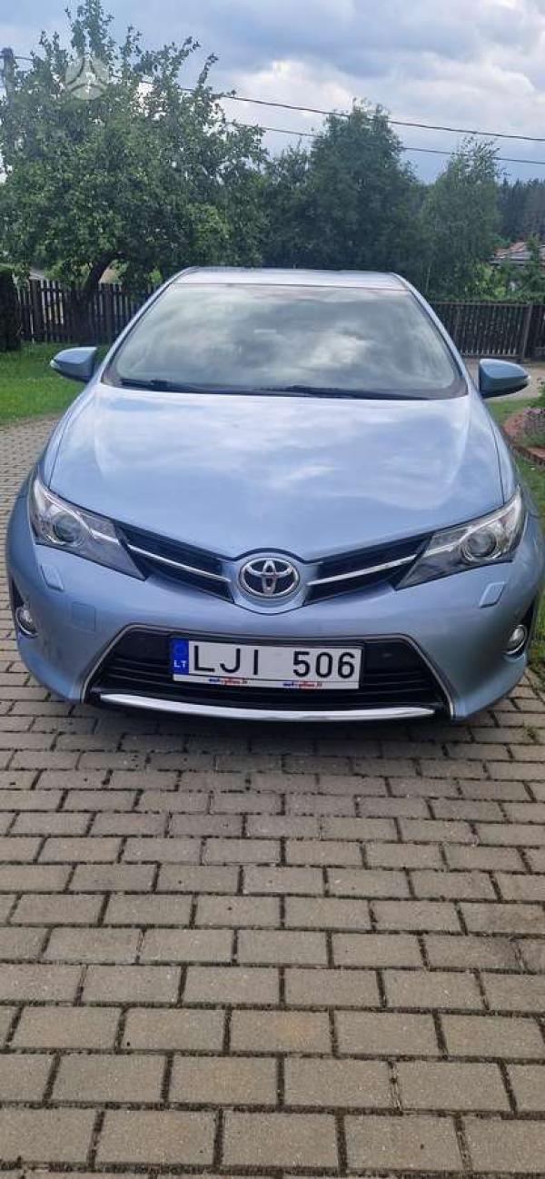 Zils Toyota Auris 2013 Viļņa, ar dzinēja tilpumu 1.36 L un nobraukumu 208 tūkst. km par 6200 €, foto 2 vietnē AUTOMOTO.COM.LV