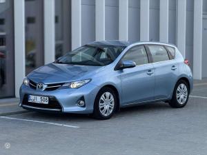 Blue Toyota Auris 2013 in Vilnius, with an engine capacity of 1.36 L and mileage of 209 thousand km for 5900 €, photo 1 on AUTOMOTO.COM.LV