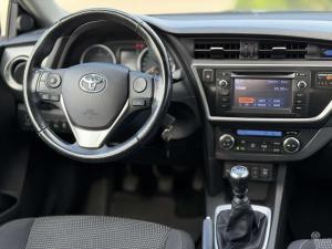 Blue Toyota Auris 2013 in Vilnius, with an engine capacity of 1.36 L and mileage of 209 thousand km for 5900 €, photo 10 on AUTOMOTO.COM.LV
