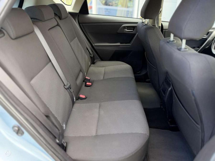 Blue Toyota Auris 2013 in Vilnius, with an engine capacity of 1.36 L and mileage of 209 thousand km for 5900 €, photo 18 on AUTOMOTO.COM.LV
