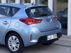 Blue Toyota Auris 2013 in Vilnius, with an engine capacity of 1.36 L and mileage of 209 thousand km for 5900 €, photo 24 on AUTOMOTO.COM.LV