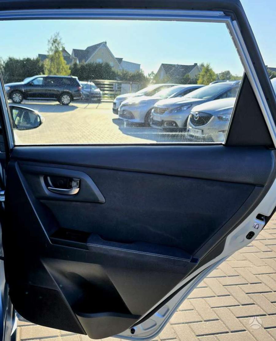 Синий Тойота Аурис 2013 в Таураге, объемом двигателя 1.80 л и пробегом 291 тыс. км за 7400 €, фото 32 на AUTOMOTO.COM.LV
