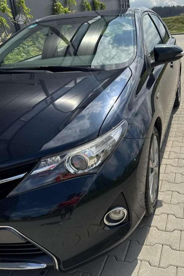Zils Toyota Auris 2014 Viļņa, ar dzinēja tilpumu 1.80 L un nobraukumu 230 tūkst. km par 8999 €, foto 7 vietnē AUTOMOTO.COM.LV
