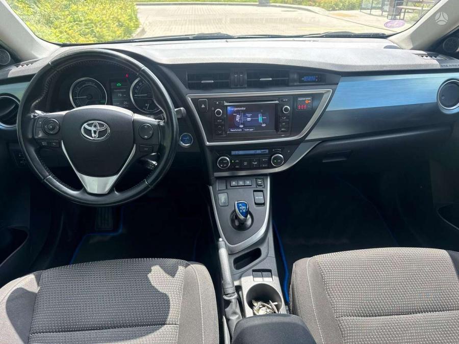Zils Toyota Auris 2014 Viļņa, ar dzinēja tilpumu 1.80 L un nobraukumu 230 tūkst. km par 8999 €, foto 15 vietnē AUTOMOTO.COM.LV