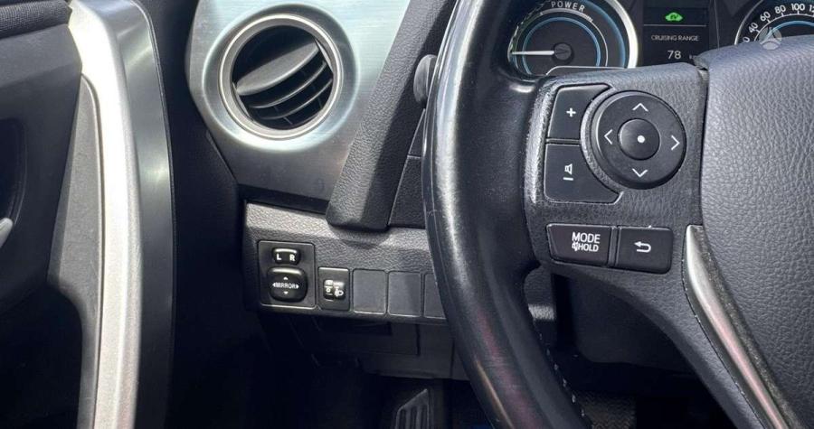 Zils Toyota Auris 2014 Viļņa, ar dzinēja tilpumu 1.80 L un nobraukumu 230 tūkst. km par 8999 €, foto 18 vietnē AUTOMOTO.COM.LV