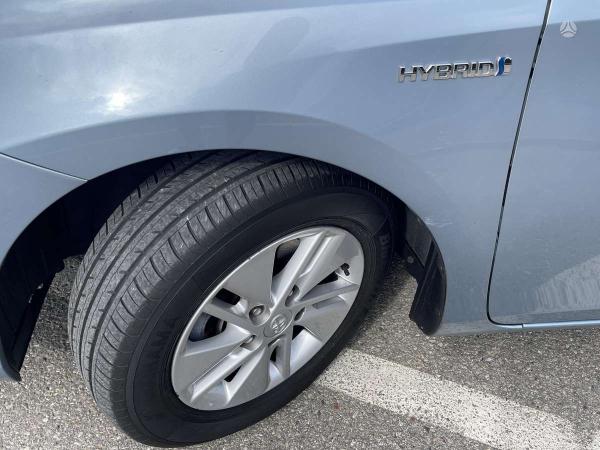 Blue Toyota Auris 2014 in Vilnius, with an engine capacity of 1.80 L and mileage of 276 thousand km for 8500 €, photo 10 on AUTOMOTO.COM.LV