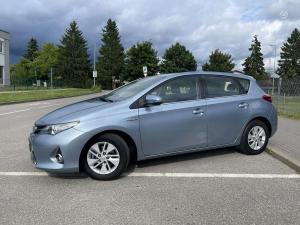 Blue Toyota Auris 2014 in Vilnius, with an engine capacity of 1.80 L and mileage of 275 thousand km for 8500 €, photo 5 on AUTOMOTO.COM.LV