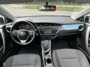Blue Toyota Auris 2014 in Vilnius, with an engine capacity of 1.80 L and mileage of 275 thousand km for 8800 €, photo 18 on AUTOMOTO.COM.LV